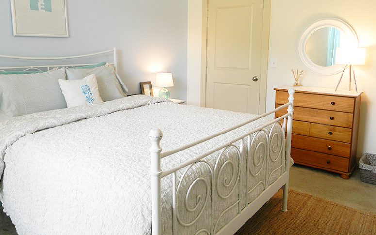 Bedroom Design Ideas with Small Space