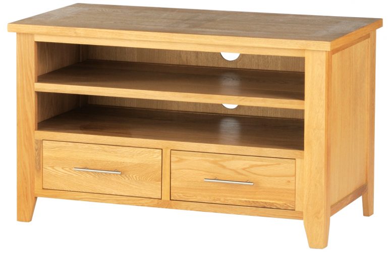 Three Good Reasons to Choose Oak Furniture to Beautify Your House